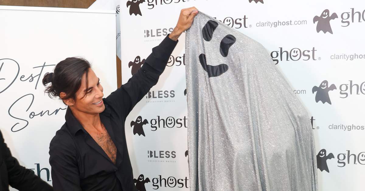 Julio José Iglesias deja a todos atónitos al presentar a su novia de ...