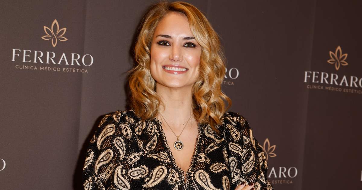 ¡NUEVA AVENTURA! Alba Carrillo estrena negocio junto a su madre y fuera ...