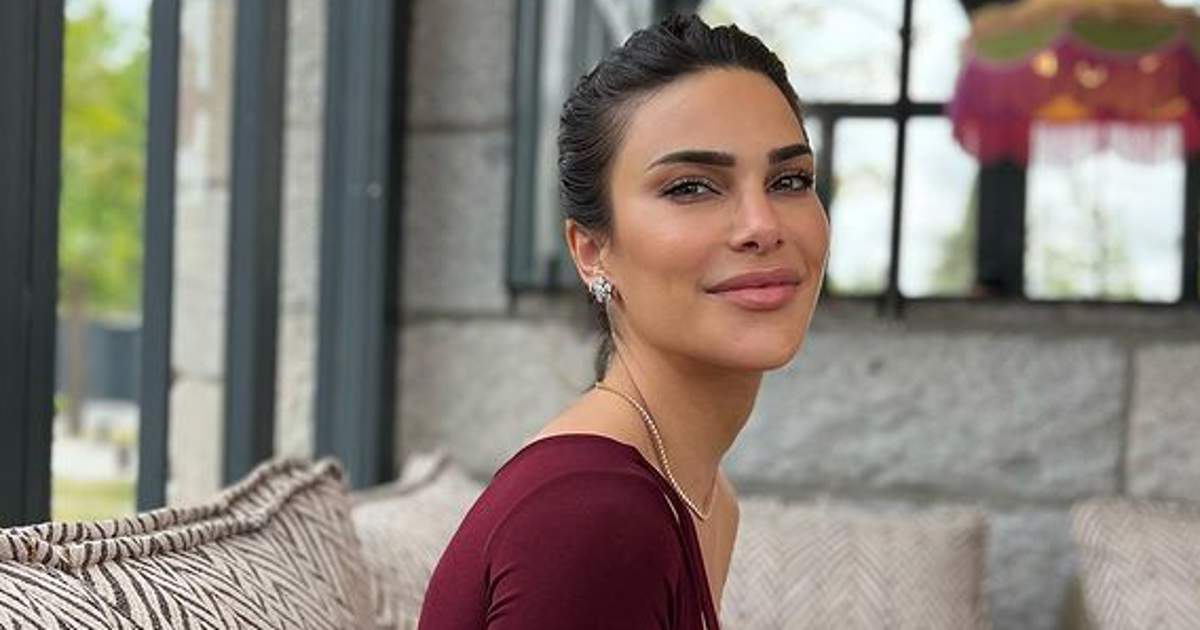 Carla Barber y su novio Carlos Rubí, felices y enamorados, comparten su ...