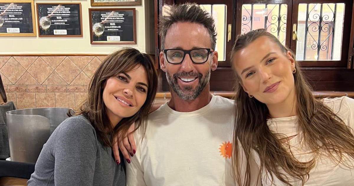 Álvaro Muñoz Escassi se monta un plan con su hija Anna Barrachina tras ...