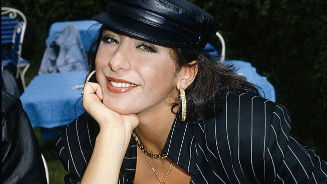 Así es Sabrina Salerno, la cantante italiana que hizo historia de la ...