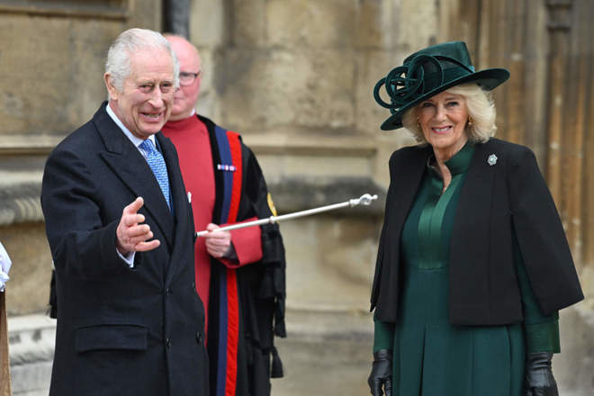 El Rey Carlos Iii Acude A La Misa De Pascua De Los Windsor Junto A La
