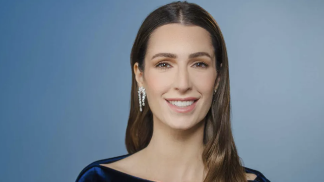 Rajwa de Jordania, embarazada de su primer hijo, estrena posado oficial ...