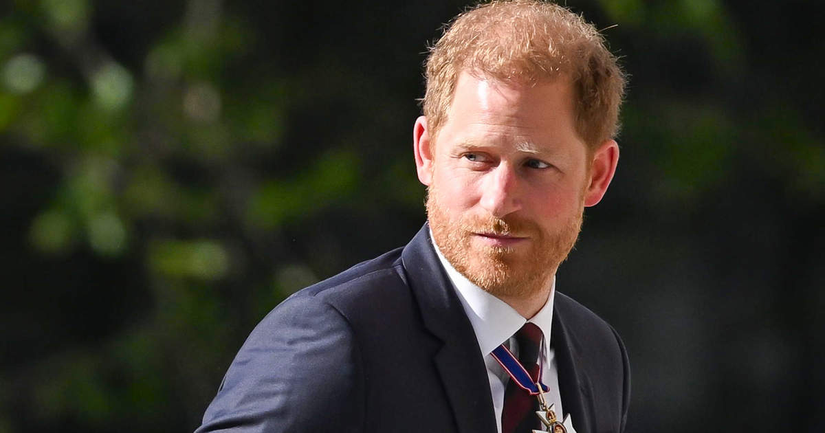 La familia que sí ha estado al lado del príncipe Harry: las únicas 3 ...