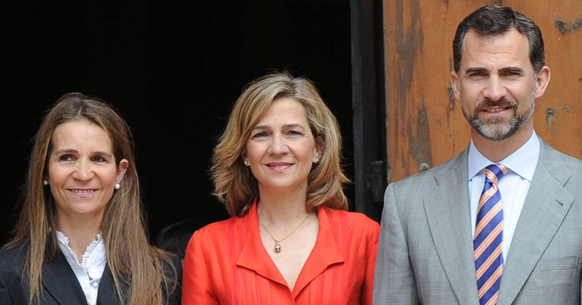 El rey Felipe toma partido entre sus hermanas Elena y Cristina: un ...