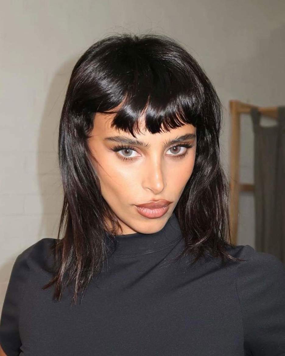 Los 25 cortes de pelo de media melena que más se llevan en 2025