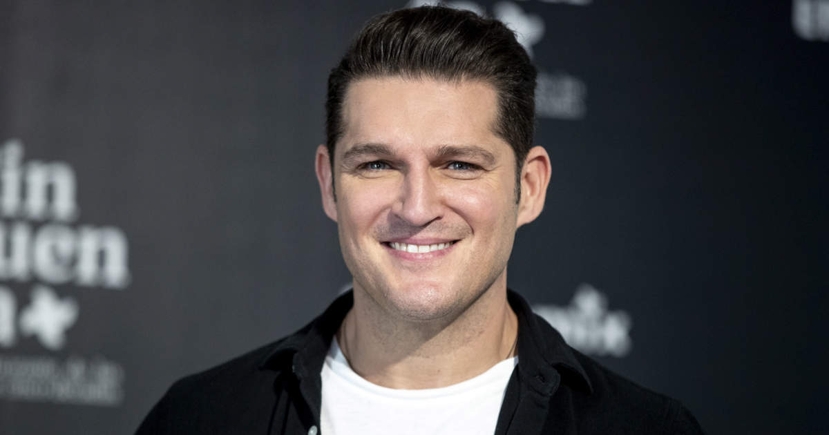 Así es la vida actual de Manu Tenorio más allá de las polémicas: de su ...