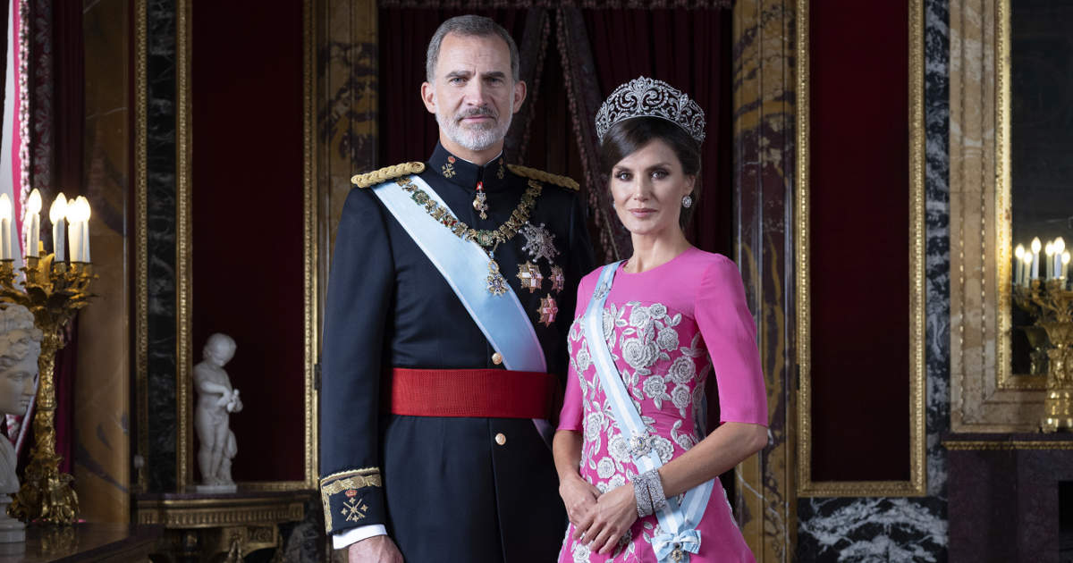 Hoy por fin se revelan los retratos del rey Felipe VI y la reina ...