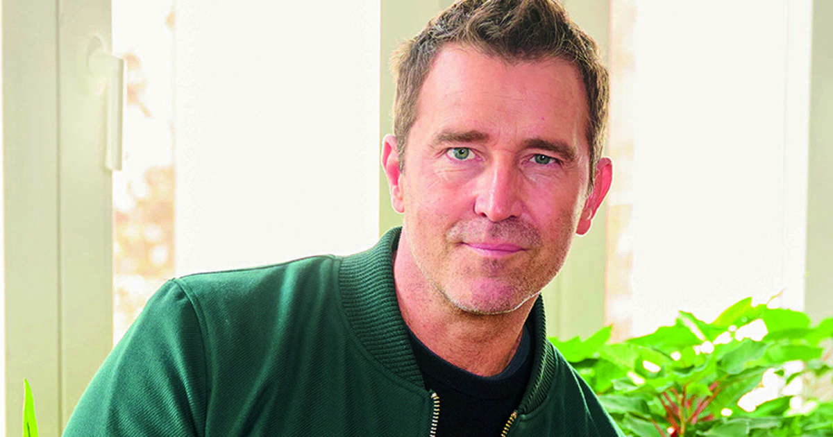 Fernando Gil, arrasando con 'Machos Alfa': "No me veo tan reflejado en Pedro"