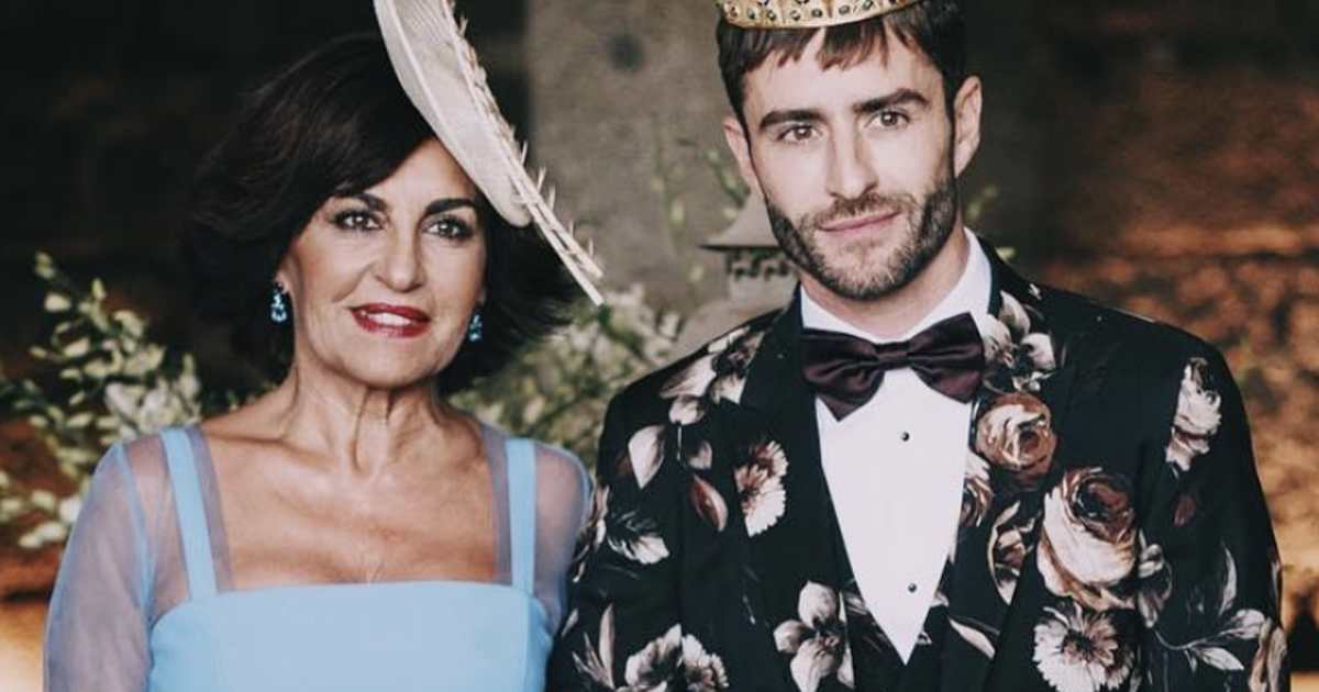 Transparencias y plumas: Elena Zapico, la madre de Pelayo Díaz, fue la madrina del norte más ...