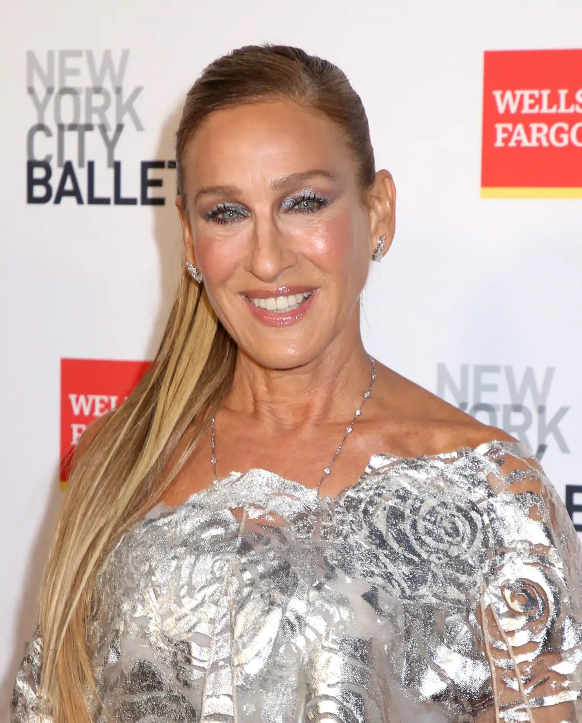 Sarah Jessica Parker (60 años) revela la crema de farmacia de menos de ...