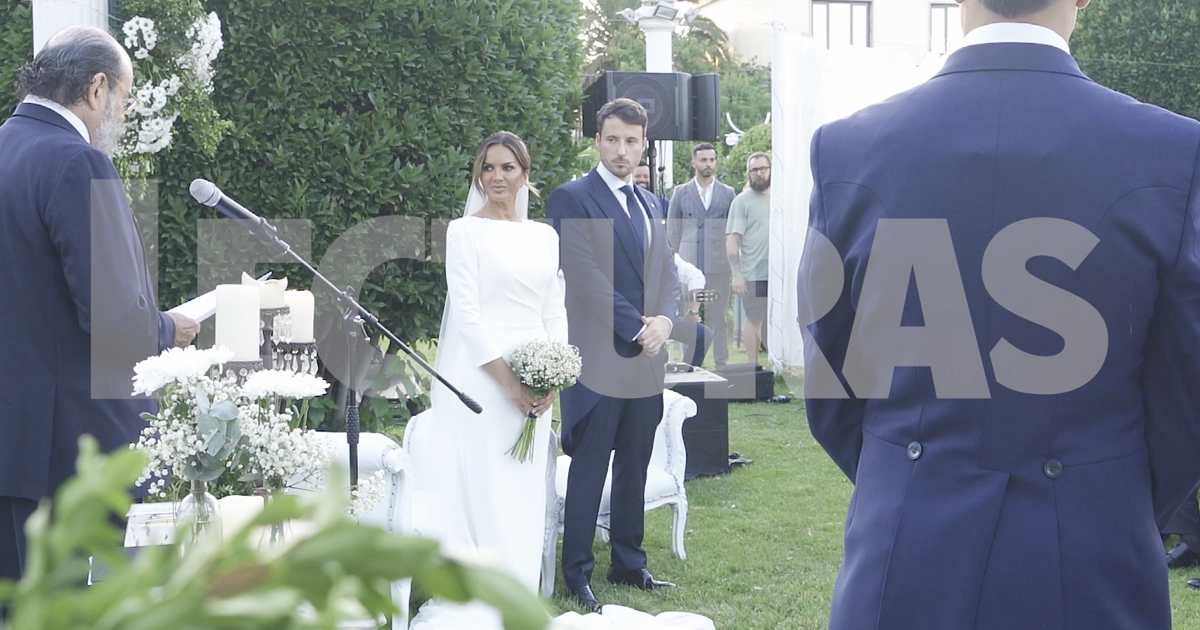 Roman and sharon all videos she isn't the girl in the