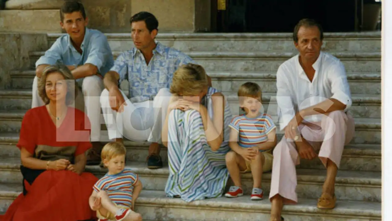 Las vacaciones en Mallorca de Lady Di junto a Carlos y sus hijos ...