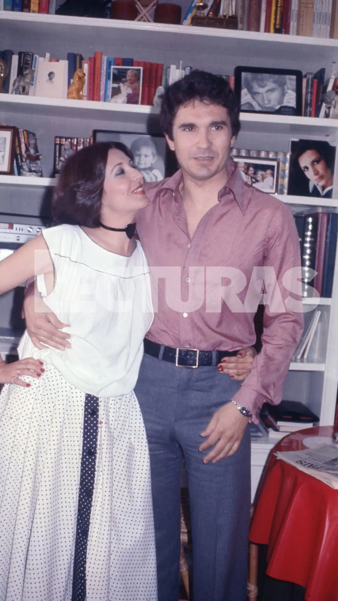 La emoción de Concha Velasco y Paco Marsó en la revista Lecturas en ...