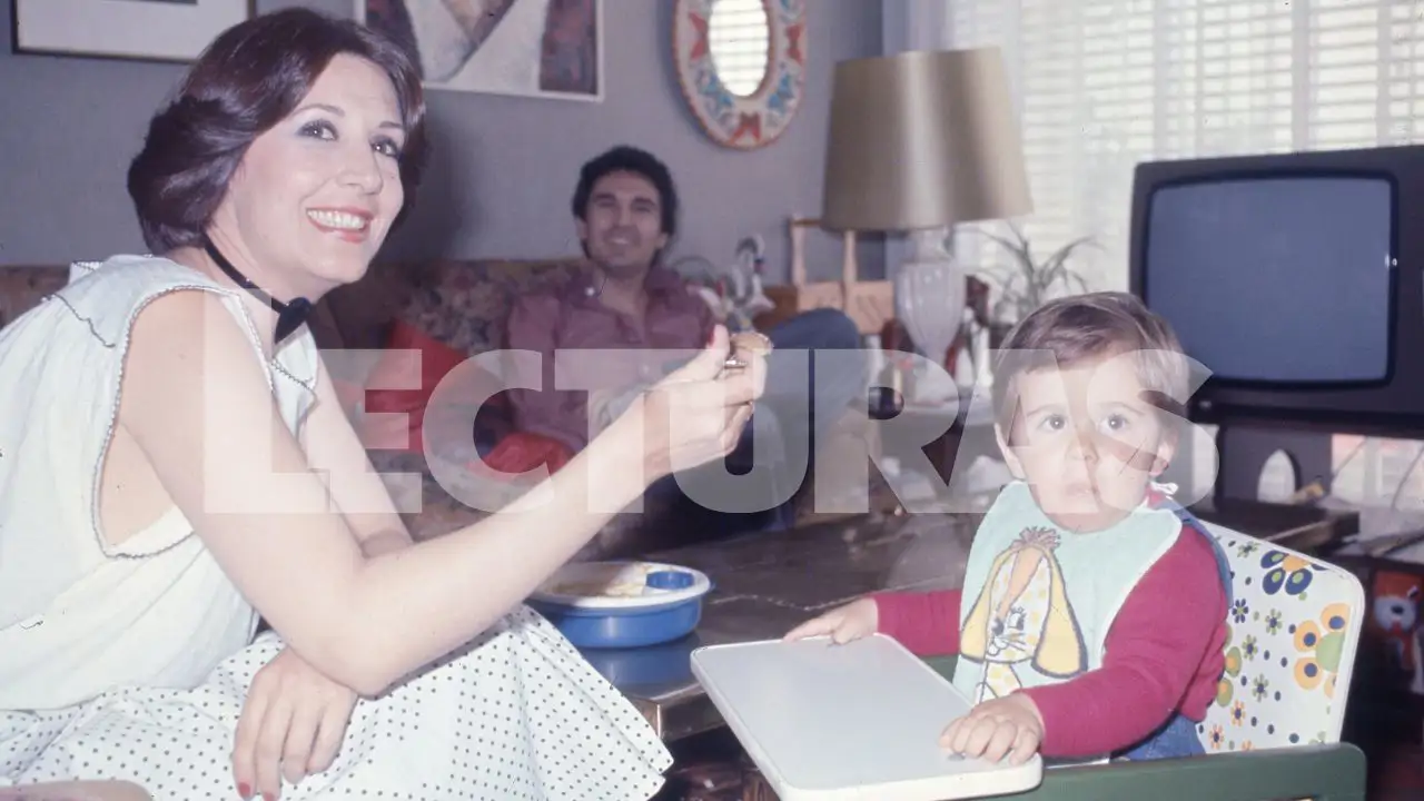 La emoción de Concha Velasco y Paco Marsó en la revista Lecturas en ...