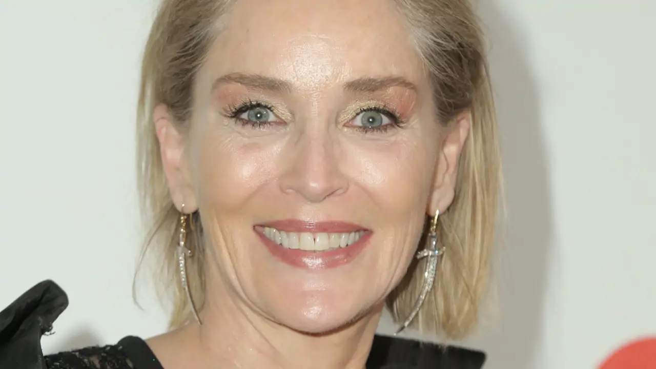 Sharon Stone (67 años): ‘Mi madre era una dama de Avon, me dio un ...
